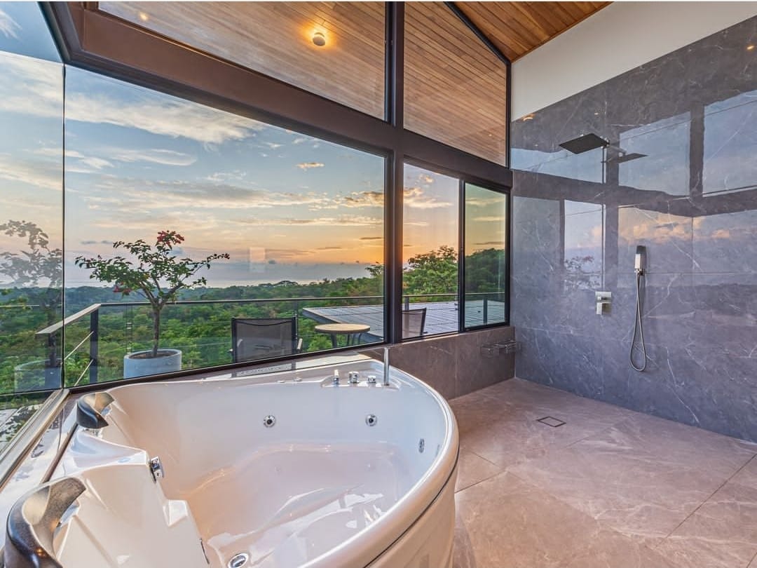 How to build your house and not die trying - Artesano Costa Rica